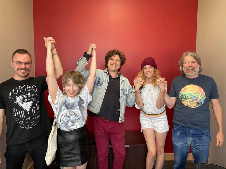 Un son rock époustouflant pour la nouvelle sortie de The Plastic ...
